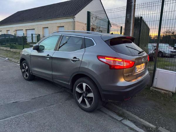 Grey Nissan Qashqai 2016 in Taurage, with an engine capacity of 1.46 L and mileage of 220 thousand km for 8700 €, photo 3 on AUTOMOTO.COM.LV