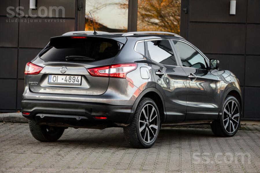 Grey Nissan Qashqai 2016 in Jelgava, with an engine capacity of 1.60 L and mileage of 237 thousand km for 11290 €, photo 7 on AUTOMOTO.COM.LV