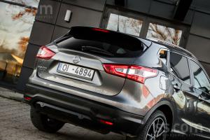 Grey Nissan Qashqai 2016 in Jelgava, with an engine capacity of 1.60 L and mileage of 237 thousand km for 11290 €, photo 8 on AUTOMOTO.COM.LV