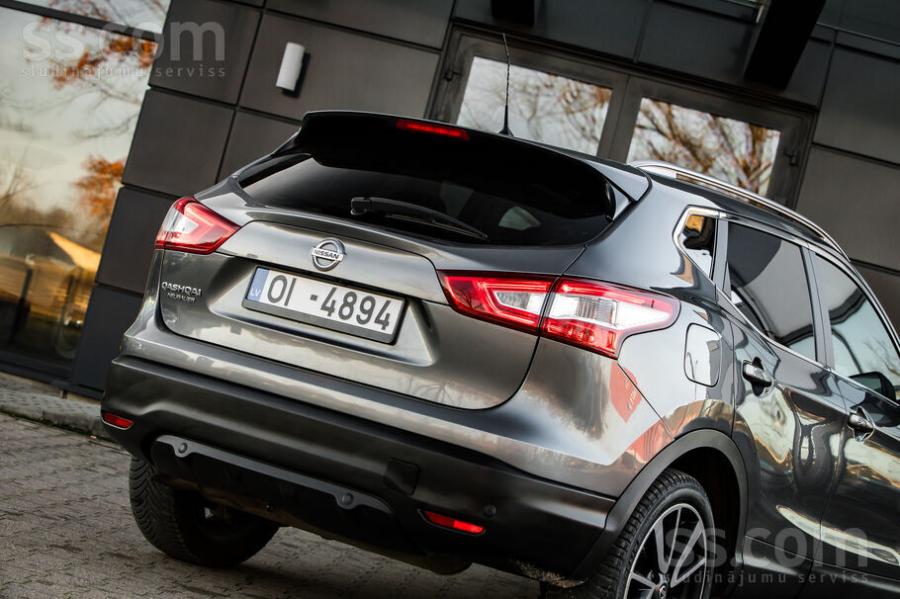 Grey Nissan Qashqai 2016 in Jelgava, with an engine capacity of 1.60 L and mileage of 237 thousand km for 11290 €, photo 8 on AUTOMOTO.COM.LV