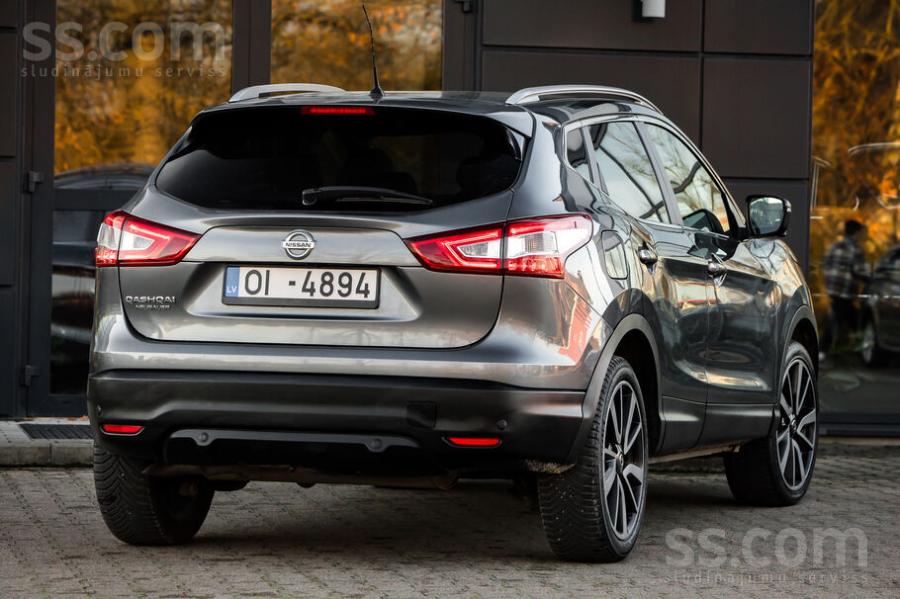Grey Nissan Qashqai 2016 in Jelgava, with an engine capacity of 1.60 L and mileage of 237 thousand km for 11290 €, photo 9 on AUTOMOTO.COM.LV