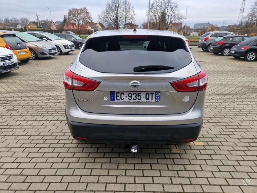 Pelēks Nissan Qashqai 2016 Tauragė, ar dzinēja tilpumu 1.20 L un nobraukumu 150 tūkst. km par 5400 €, foto 7 vietnē AUTOMOTO.COM.LV