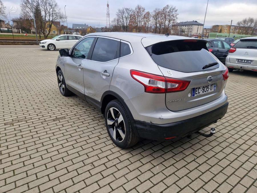 Pelēks Nissan Qashqai 2016 Tauragė, ar dzinēja tilpumu 1.20 L un nobraukumu 150 tūkst. km par 5400 €, foto 8 vietnē AUTOMOTO.COM.LV