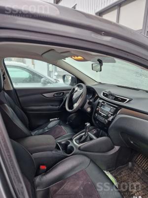Pelēks Nissan Qashqai 2016 Rīga, ar dzinēja tilpumu 1.50 L un nobraukumu 151 tūkst. km par 10400 €, foto 3 vietnē AUTOMOTO.COM.LV
