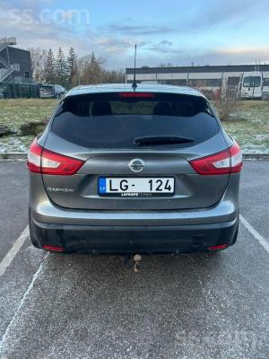 Pelēks Nissan Qashqai 2016 Jelgava, ar dzinēja tilpumu 1.60 L un nobraukumu 274 tūkst. km par 8000 €, foto 5 vietnē AUTOMOTO.COM.LV