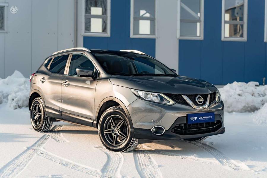 Grey Nissan Qashqai 2016 in Klaipeda, with an engine capacity of 1.60 L and mileage of 184 thousand km for 8900 €, photo 1 on AUTOMOTO.COM.LV