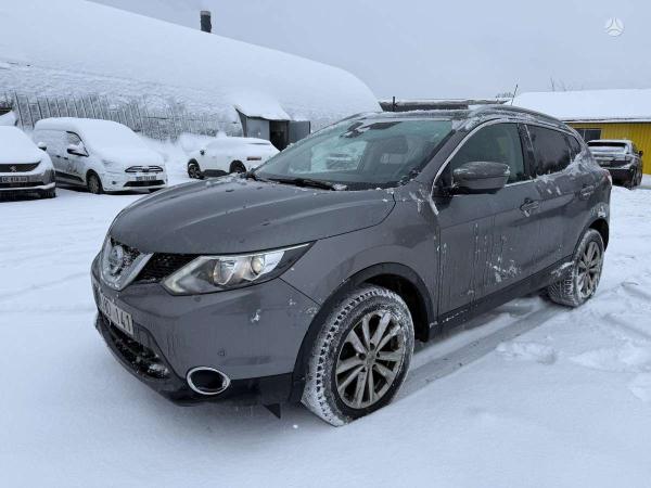 Grey Nissan Qashqai 2016 in Kaunas, with an engine capacity of 1.46 L and mileage of 267 thousand km for 7400 €, photo 1 on AUTOMOTO.COM.LV