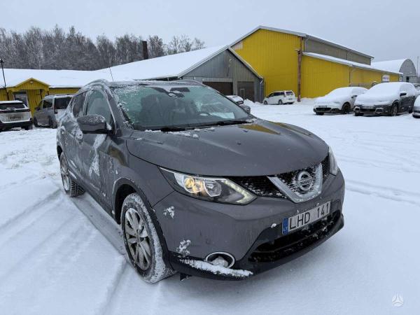Grey Nissan Qashqai 2016 in Kaunas, with an engine capacity of 1.46 L and mileage of 267 thousand km for 7400 €, photo 2 on AUTOMOTO.COM.LV