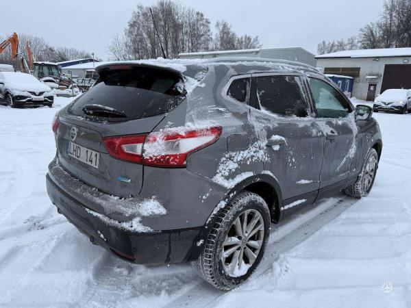 Grey Nissan Qashqai 2016 in Kaunas, with an engine capacity of 1.46 L and mileage of 267 thousand km for 7400 €, photo 4 on AUTOMOTO.COM.LV