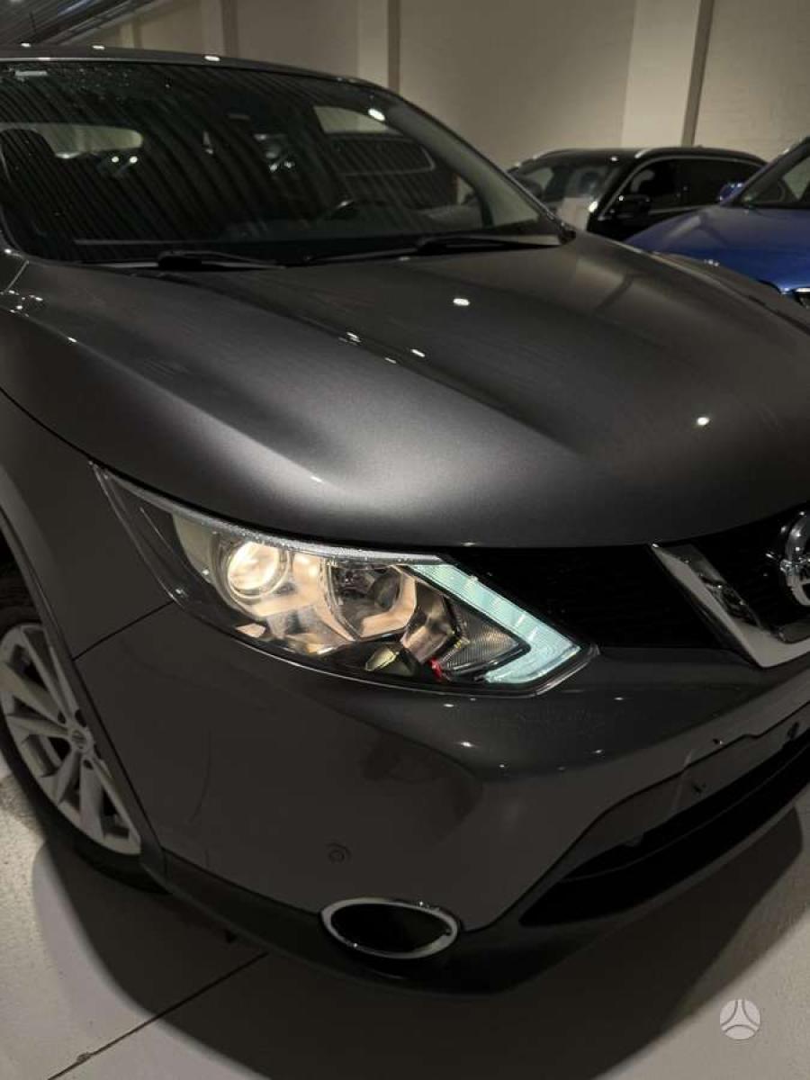 Grey Nissan Qashqai 2016 in Siauliai, with an engine capacity of 1.60 L and mileage of 108 thousand km for 9500 €, photo 17 on AUTOMOTO.COM.LV