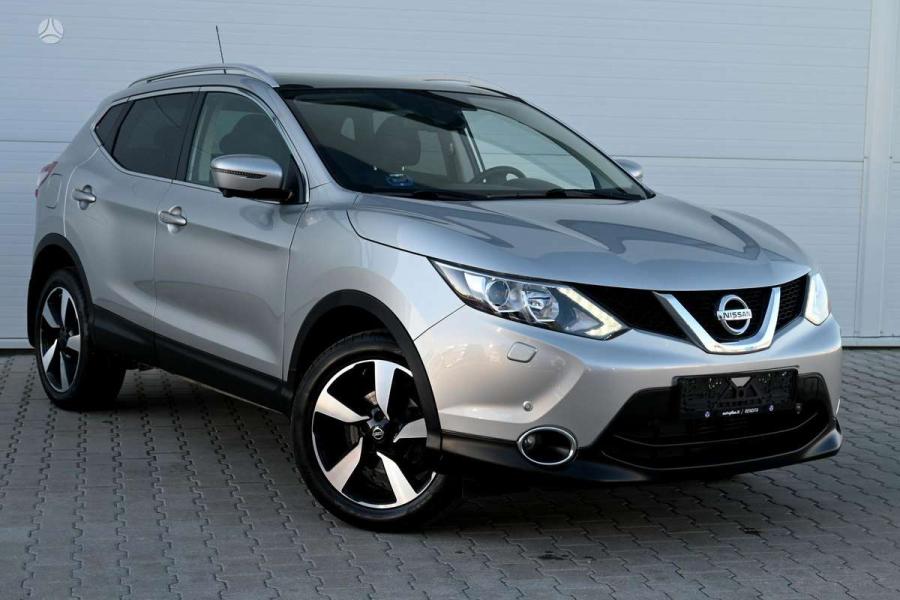 Grey Nissan Qashqai 2016 in Kretinga, with an engine capacity of 1.20 L and mileage of 118 thousand km for 9499 €, photo 1 on AUTOMOTO.COM.LV