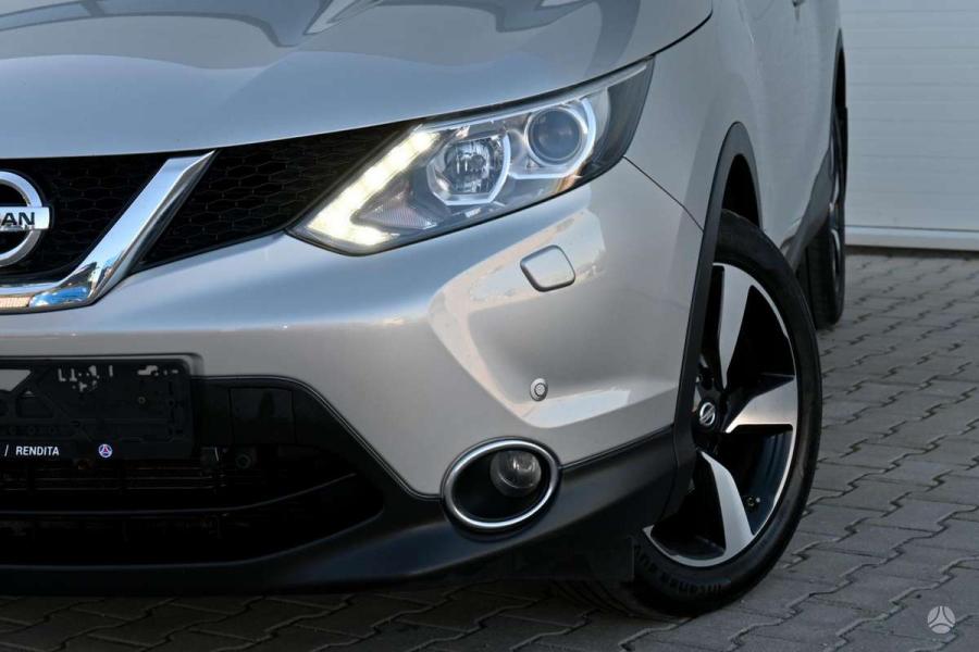 Grey Nissan Qashqai 2016 in Kretinga, with an engine capacity of 1.20 L and mileage of 118 thousand km for 9499 €, photo 5 on AUTOMOTO.COM.LV