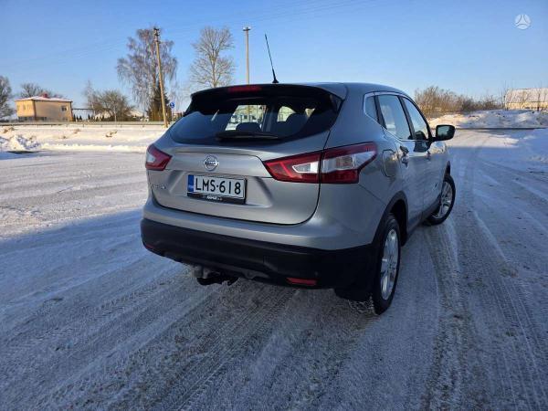 Grey Nissan Qashqai 2016 in Radviliskis, with an engine capacity of 1.20 L and mileage of 175 thousand km for 6000 €, photo 8 on AUTOMOTO.COM.LV