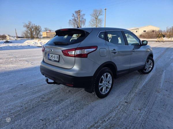 Grey Nissan Qashqai 2016 in Radviliskis, with an engine capacity of 1.20 L and mileage of 175 thousand km for 6000 €, photo 9 on AUTOMOTO.COM.LV