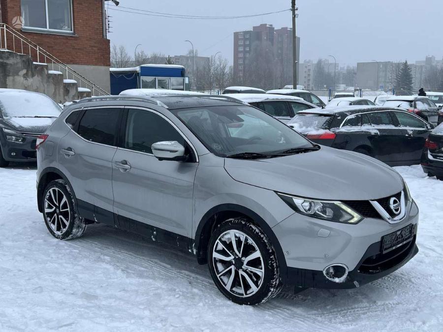 Pelēks Nissan Qashqai 2016 Kėdainiai, ar dzinēja tilpumu 1.20 L un nobraukumu 188 tūkst. km par 5555 €, foto 1 vietnē AUTOMOTO.COM.LV