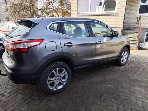 Pelēks Nissan Qashqai 2016 Telšiai, ar dzinēja tilpumu 1.20 L un nobraukumu 165 tūkst. km par 6700 €, foto 5 vietnē AUTOMOTO.COM.LV