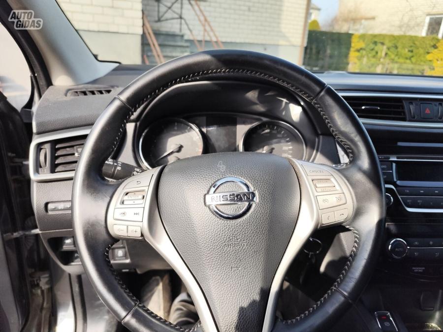 Grey Nissan Qashqai 2016 in Telschi, with an engine capacity of 1.20 L and mileage of 165 thousand km for 6700 €, photo 12 on AUTOMOTO.COM.LV
