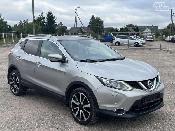 Grey Nissan Qashqai 2016 in Kedainiai, with an engine capacity of 1.20 L and mileage of 188 thousand km for 4999 €, photo 1 on AUTOMOTO.COM.LV