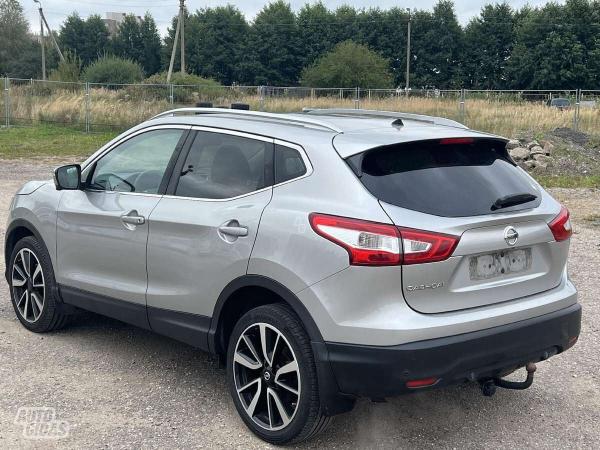 Grey Nissan Qashqai 2016 in Kedainiai, with an engine capacity of 1.20 L and mileage of 188 thousand km for 4999 €, photo 4 on AUTOMOTO.COM.LV