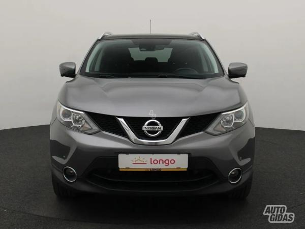 Grey Nissan Qashqai 2016 in Vilnius, with an engine capacity of 1.60 L and mileage of 159 thousand km for 10799 €, photo 3 on AUTOMOTO.COM.LV