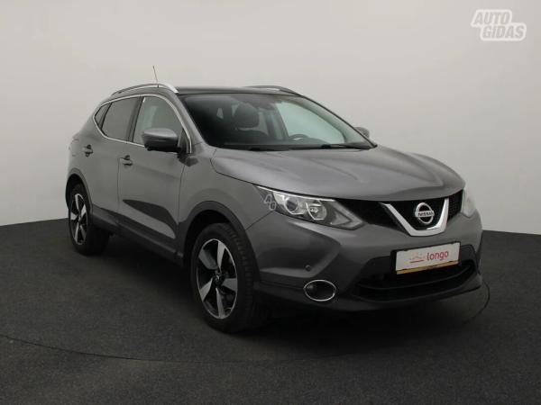 Grey Nissan Qashqai 2016 in Vilnius, with an engine capacity of 1.60 L and mileage of 159 thousand km for 10799 €, photo 10 on AUTOMOTO.COM.LV