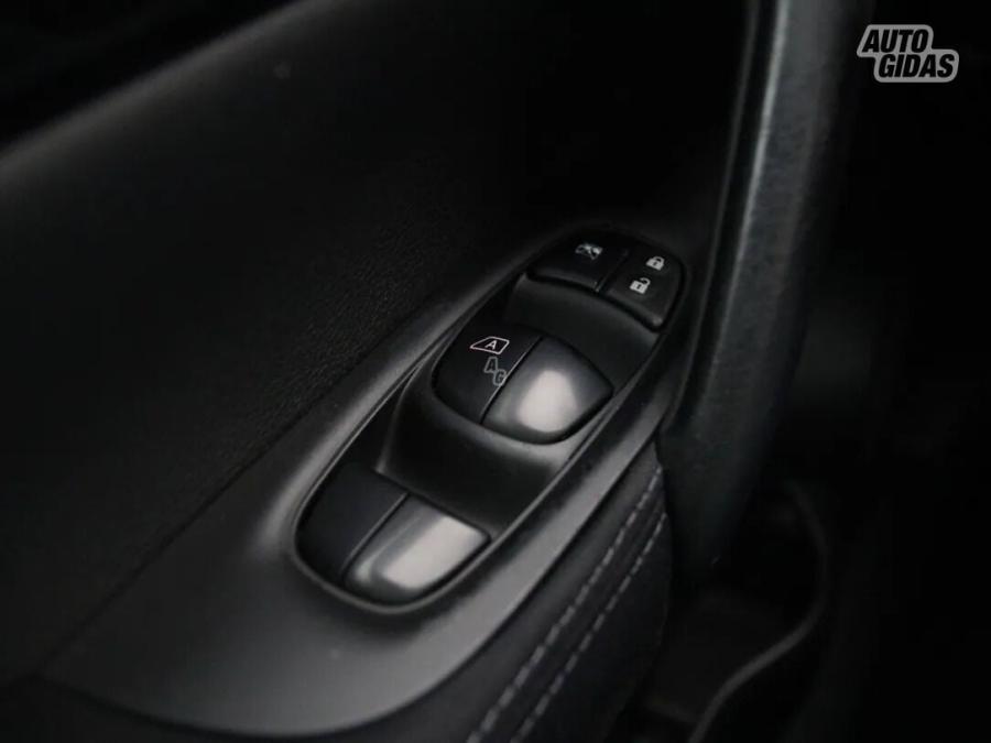 Pelēks Nissan Qashqai 2016 Viļņa, ar dzinēja tilpumu 1.60 L un nobraukumu 159 tūkst. km par 10799 €, foto 27 vietnē AUTOMOTO.COM.LV
