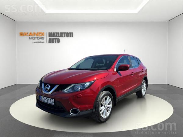 Grey Nissan Qashqai 2016 in Riga, with an engine capacity of 1.20 L and mileage of 129 thousand km for 8490 €, photo 1 on AUTOMOTO.COM.LV