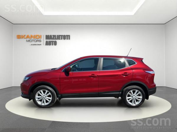 Grey Nissan Qashqai 2016 in Riga, with an engine capacity of 1.20 L and mileage of 129 thousand km for 8490 €, photo 3 on AUTOMOTO.COM.LV