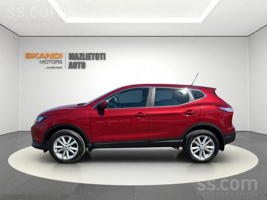 Grey Nissan Qashqai 2016 in Riga, with an engine capacity of 1.20 L and mileage of 129 thousand km for 8490 €, photo 4 on AUTOMOTO.COM.LV