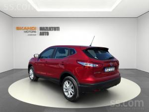 Grey Nissan Qashqai 2016 in Riga, with an engine capacity of 1.20 L and mileage of 129 thousand km for 8490 €, photo 5 on AUTOMOTO.COM.LV