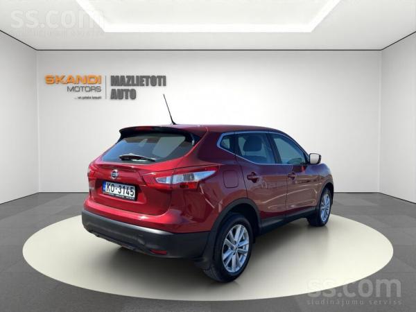 Grey Nissan Qashqai 2016 in Riga, with an engine capacity of 1.20 L and mileage of 129 thousand km for 8490 €, photo 6 on AUTOMOTO.COM.LV