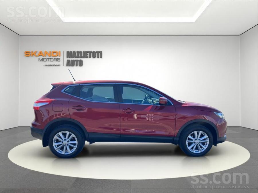 Grey Nissan Qashqai 2016 in Riga, with an engine capacity of 1.20 L and mileage of 129 thousand km for 8490 €, photo 8 on AUTOMOTO.COM.LV