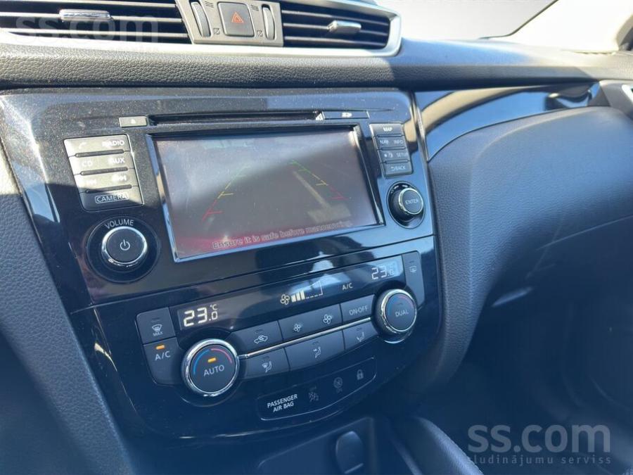 Grey Nissan Qashqai 2016 in Riga, with an engine capacity of 1.20 L and mileage of 129 thousand km for 8490 €, photo 14 on AUTOMOTO.COM.LV