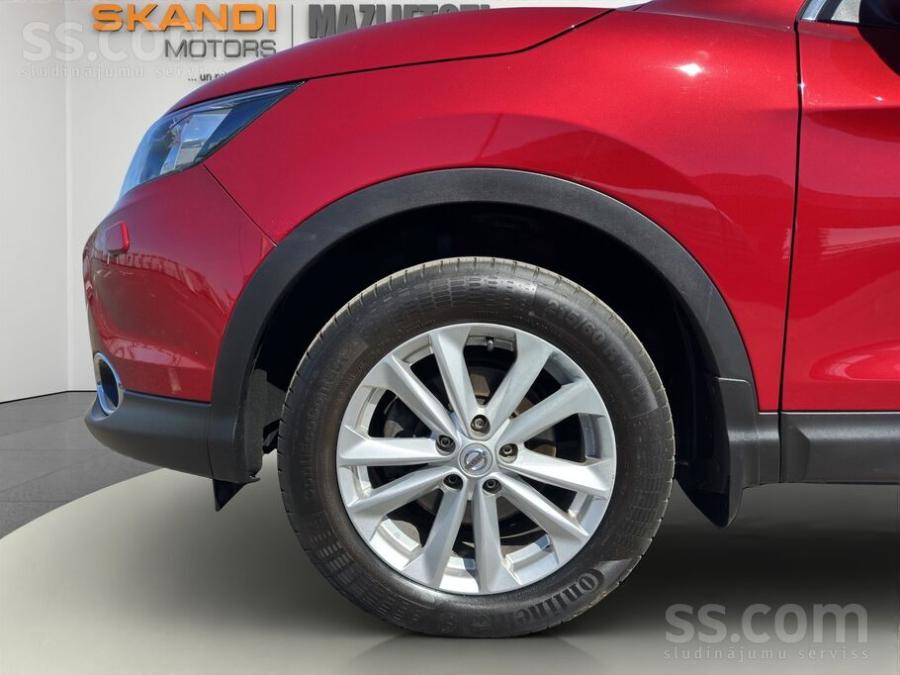 Grey Nissan Qashqai 2016 in Riga, with an engine capacity of 1.20 L and mileage of 129 thousand km for 8490 €, photo 17 on AUTOMOTO.COM.LV