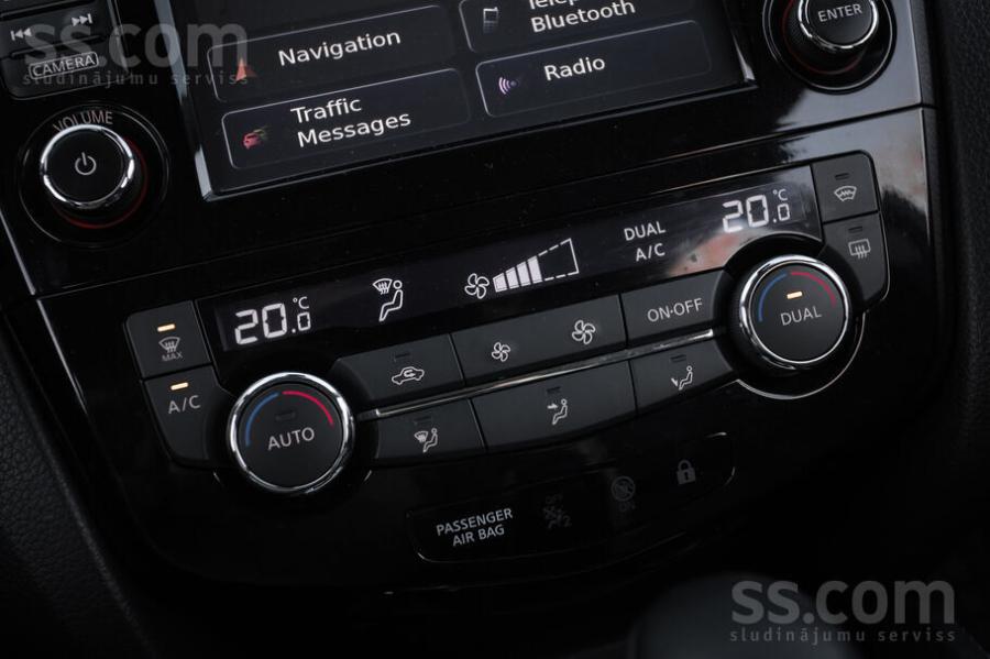Pelēks Nissan Qashqai 2016 Jelgava, ar dzinēja tilpumu 1.60 L un nobraukumu 237 tūkst. km par 12000 €, foto 24 vietnē AUTOMOTO.COM.LV