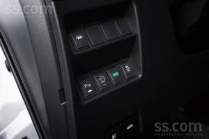 Pelēks Nissan Qashqai 2016 Jelgava, ar dzinēja tilpumu 1.60 L un nobraukumu 237 tūkst. km par 12000 €, foto 33 vietnē AUTOMOTO.COM.LV