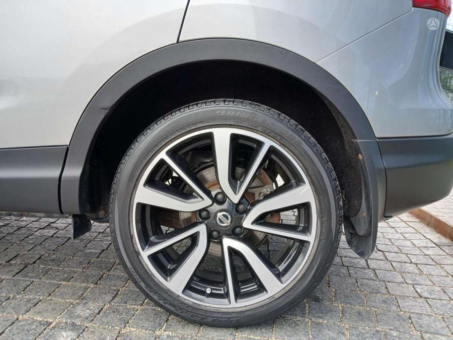 Pelēks Nissan Qashqai 2016 Kauņa, ar dzinēja tilpumu 1.60 L un nobraukumu 117 tūkst. km par 10500 €, foto 9 vietnē AUTOMOTO.COM.LV