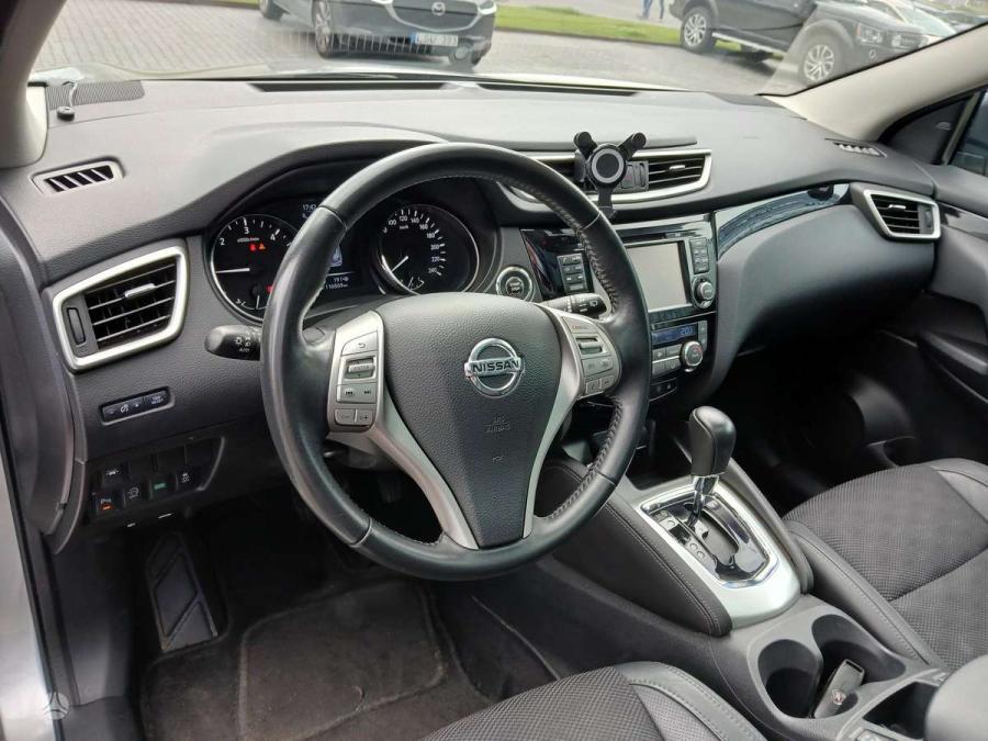 Pelēks Nissan Qashqai 2016 Kauņa, ar dzinēja tilpumu 1.60 L un nobraukumu 117 tūkst. km par 10500 €, foto 25 vietnē AUTOMOTO.COM.LV