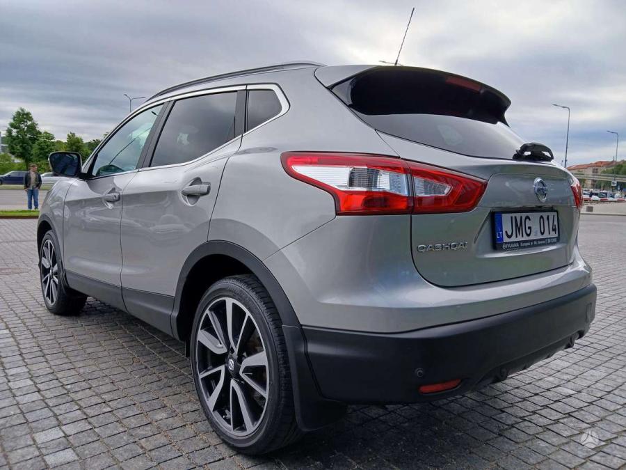 Pelēks Nissan Qashqai 2016 Kauņa, ar dzinēja tilpumu 1.60 L un nobraukumu 117 tūkst. km par 10500 €, foto 29 vietnē AUTOMOTO.COM.LV