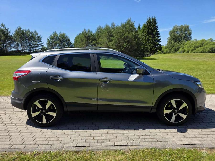 Grey Nissan Qashqai 2016 in Telschi, with an engine capacity of 1.20 L and mileage of 231 thousand km for 8700 €, photo 13 on AUTOMOTO.COM.LV