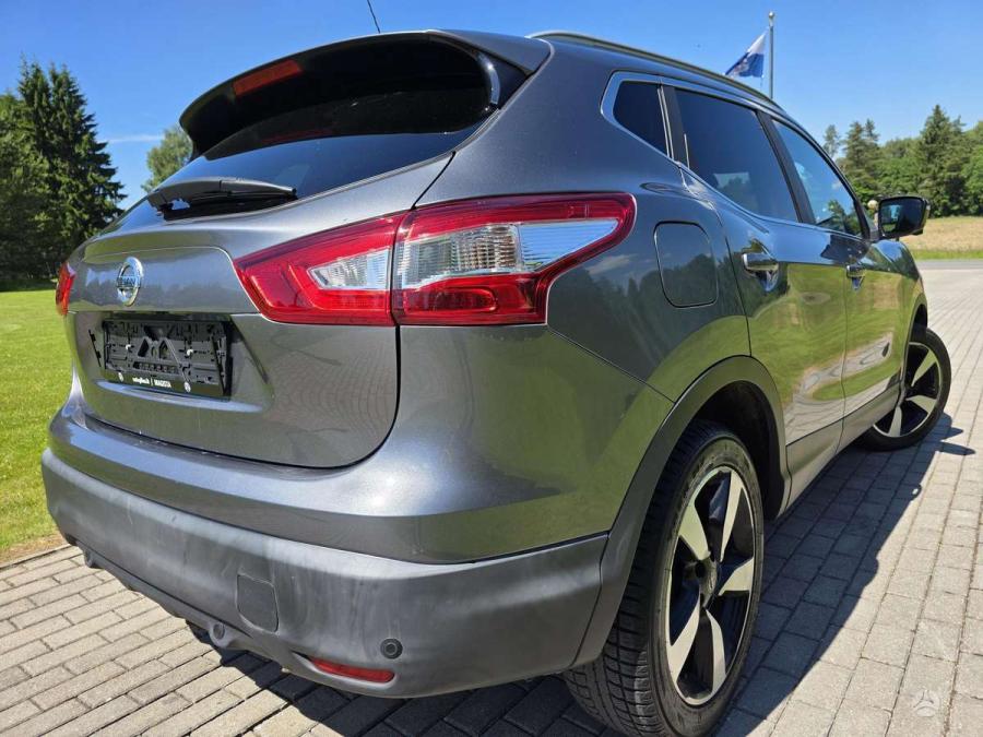 Grey Nissan Qashqai 2016 in Telschi, with an engine capacity of 1.20 L and mileage of 231 thousand km for 8700 €, photo 20 on AUTOMOTO.COM.LV