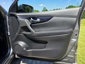 Grey Nissan Qashqai 2016 in Telschi, with an engine capacity of 1.20 L and mileage of 231 thousand km for 8700 €, photo 28 on AUTOMOTO.COM.LV