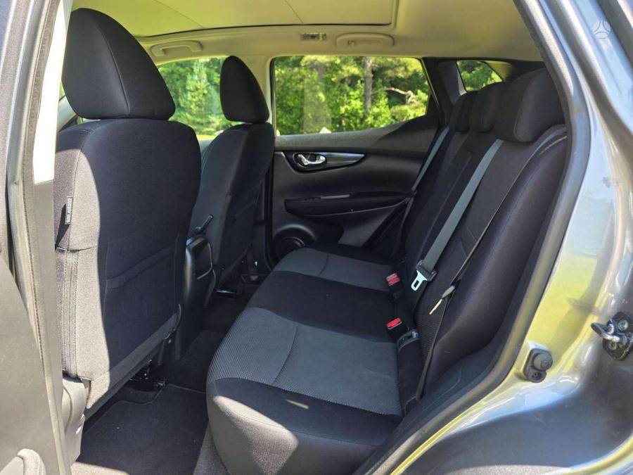 Grey Nissan Qashqai 2016 in Telschi, with an engine capacity of 1.20 L and mileage of 231 thousand km for 8700 €, photo 30 on AUTOMOTO.COM.LV