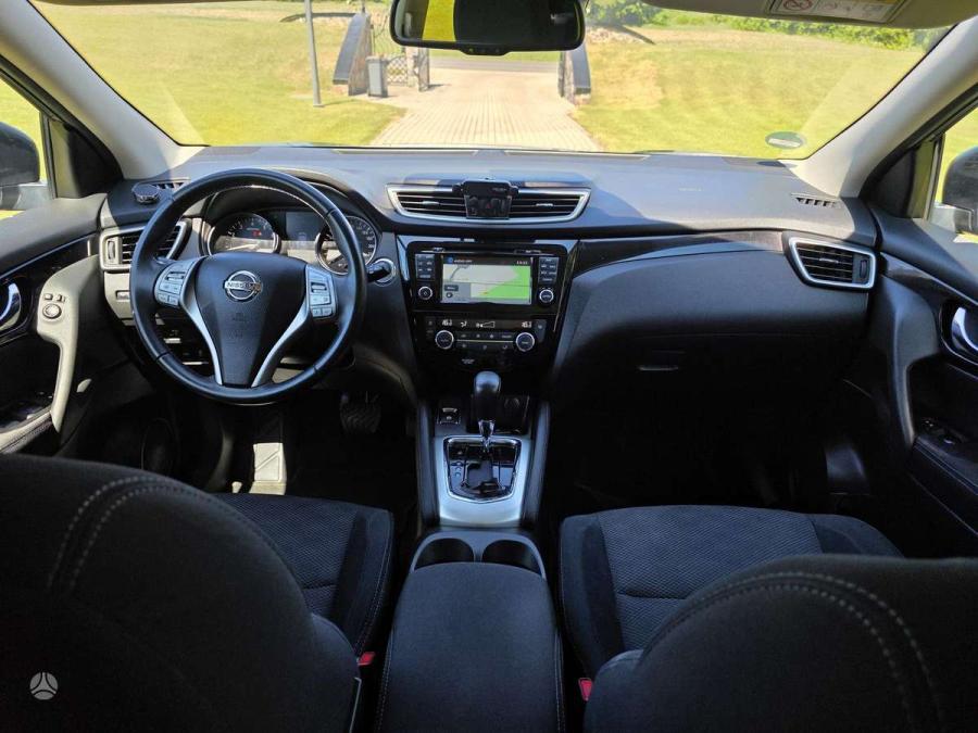 Grey Nissan Qashqai 2016 in Telschi, with an engine capacity of 1.20 L and mileage of 231 thousand km for 8700 €, photo 32 on AUTOMOTO.COM.LV