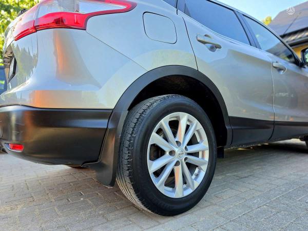 Pelēks Nissan Qashqai 2016 Radviliškis, ar dzinēja tilpumu 1.20 L un nobraukumu 84 tūkst. km par 11200 €, foto 3 vietnē AUTOMOTO.COM.LV