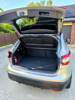 Grey Nissan Qashqai 2016 in Radviliskis, with an engine capacity of 1.20 L and mileage of 84 thousand km for 11200 €, photo 10 on AUTOMOTO.COM.LV