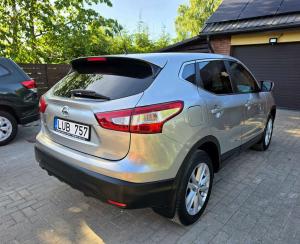 Grey Nissan Qashqai 2016 in Radviliskis, with an engine capacity of 1.20 L and mileage of 84 thousand km for 11200 €, photo 12 on AUTOMOTO.COM.LV