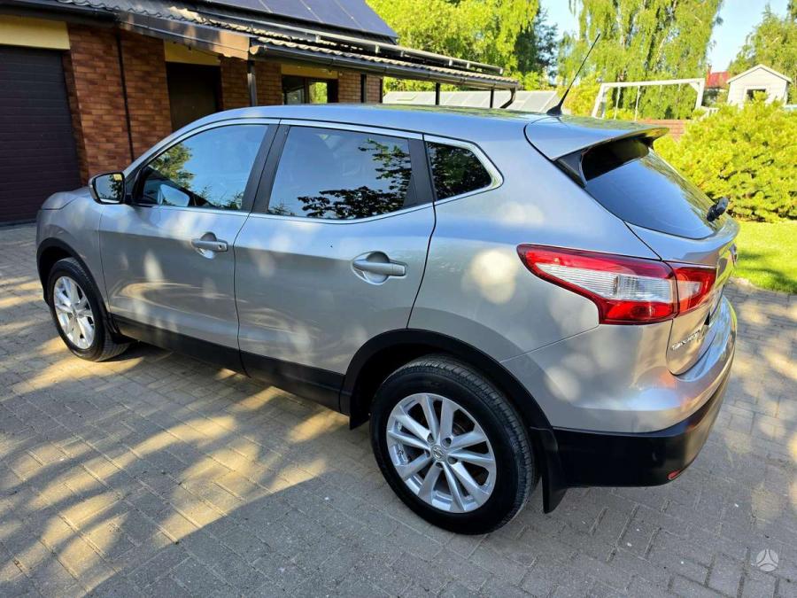Grey Nissan Qashqai 2016 in Radviliskis, with an engine capacity of 1.20 L and mileage of 84 thousand km for 11200 €, photo 15 on AUTOMOTO.COM.LV