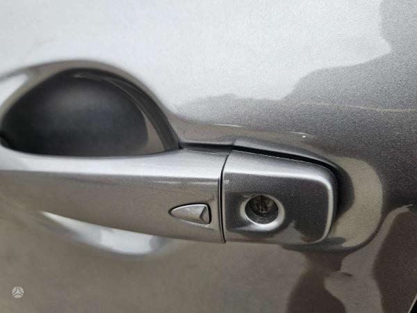 Grey Nissan Qashqai 2016 in Siauliai, with an engine capacity of 1.20 L and mileage of 175 thousand km for 7450 €, photo 9 on AUTOMOTO.COM.LV