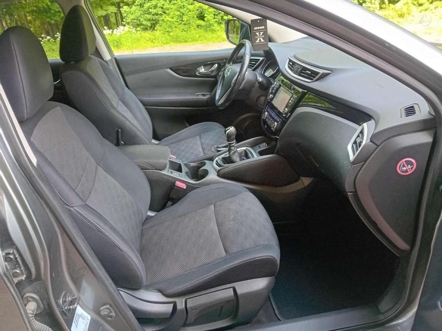 Pelēks Nissan Qashqai 2016 Utena, ar dzinēja tilpumu 1.60 L un nobraukumu 232 tūkst. km par 7500 €, foto 24 vietnē AUTOMOTO.COM.LV